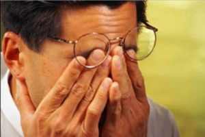 Scratch on the Eye: Signs and Treatment